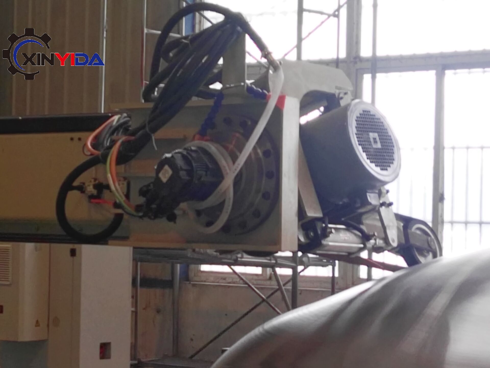 3-Axis CNC Tank shell and dish head polishing machine - Xinyida