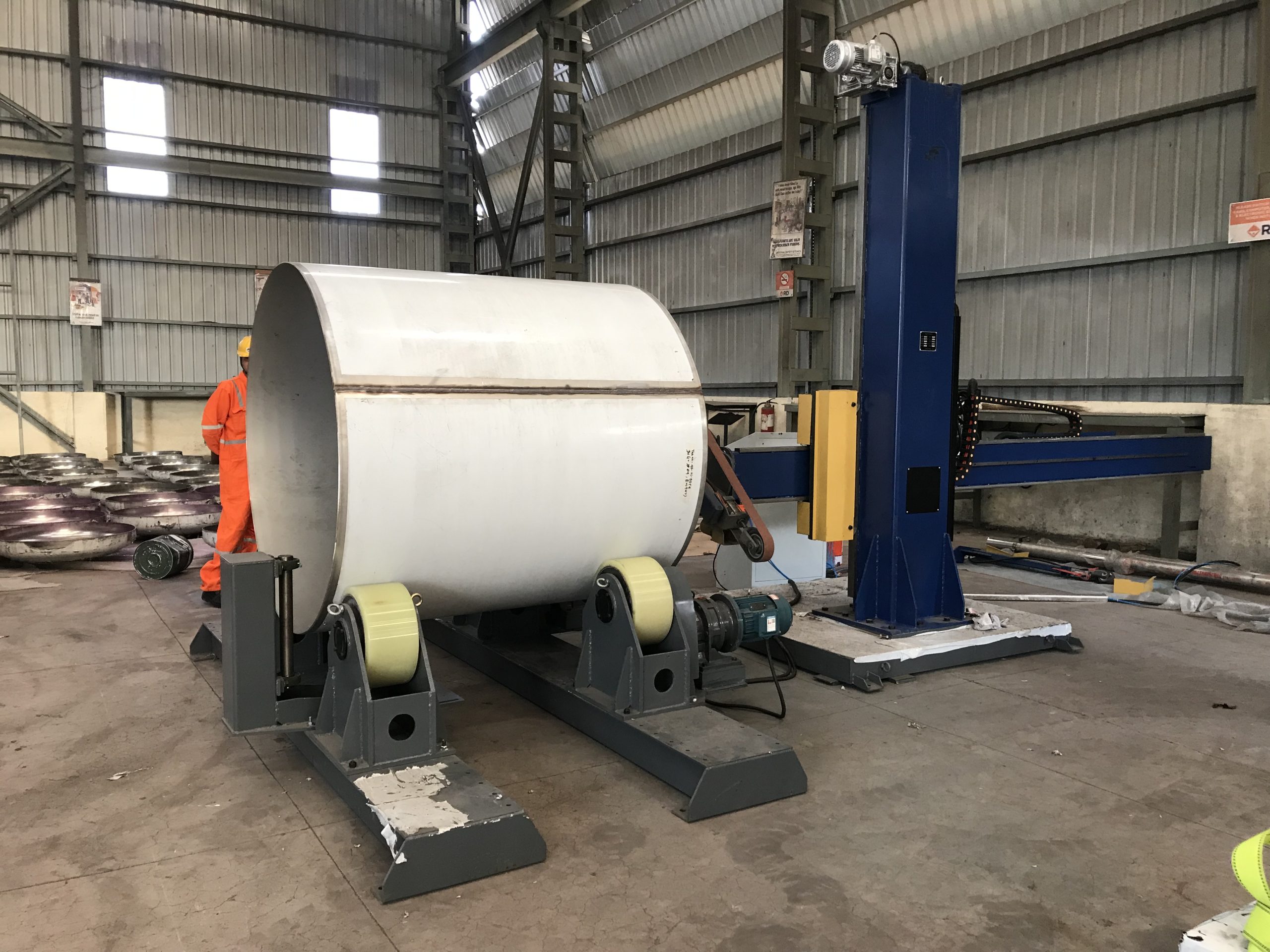 Ce Standard Automatically Carbon Steel Vessel Body Polishing Machine ...